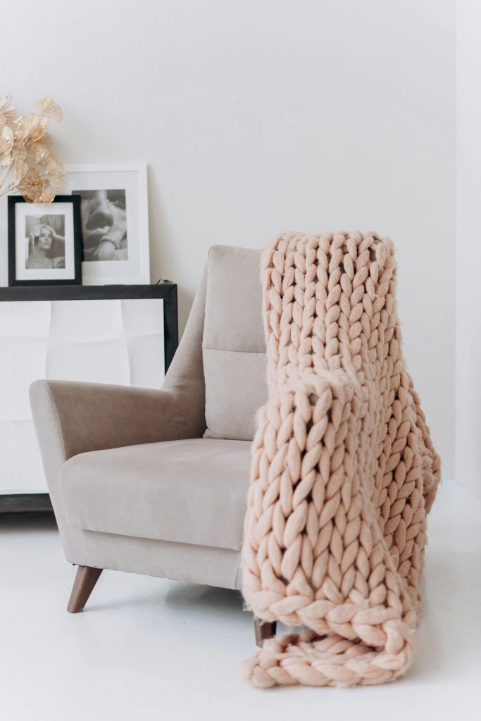 Best affordable ideas for a dreamy rest corner decor